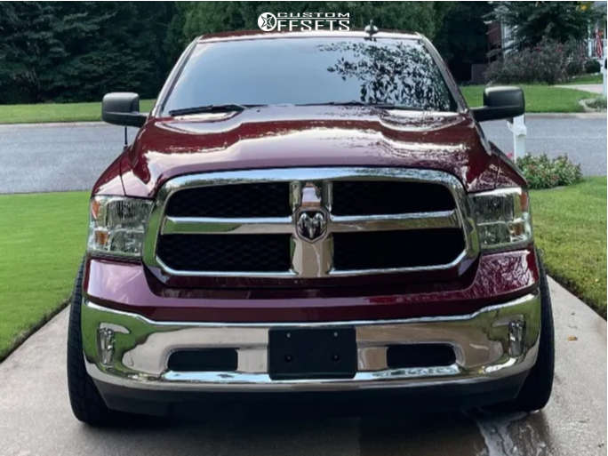 2022 Ram 1500 Classic with 20x10 -25 Vision Razor and 305/50R20 Kumho ...