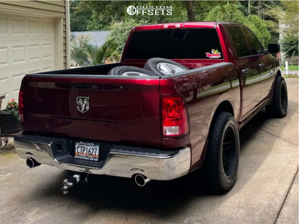 2022 Ram 1500 Classic with 20x10 -25 Vision Razor and 305/50R20 Kumho ...