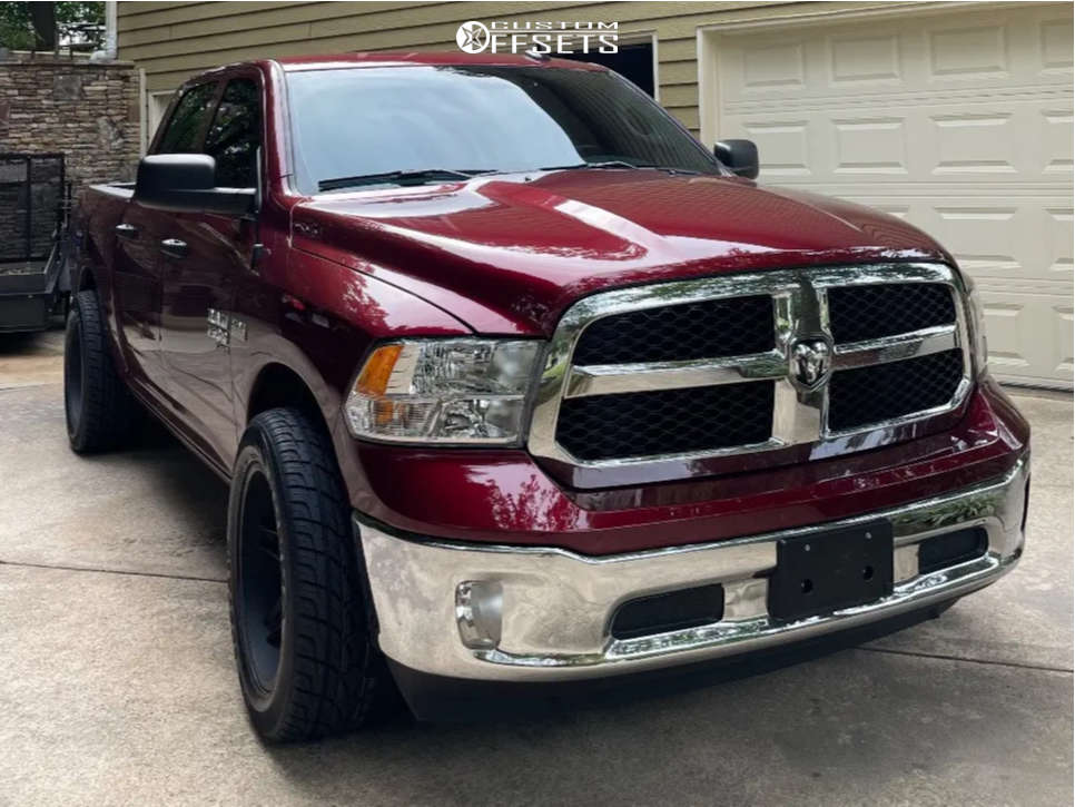 2022 Ram 1500 Classic with 20x10 -25 Vision Razor and 305/50R20 Kumho ...