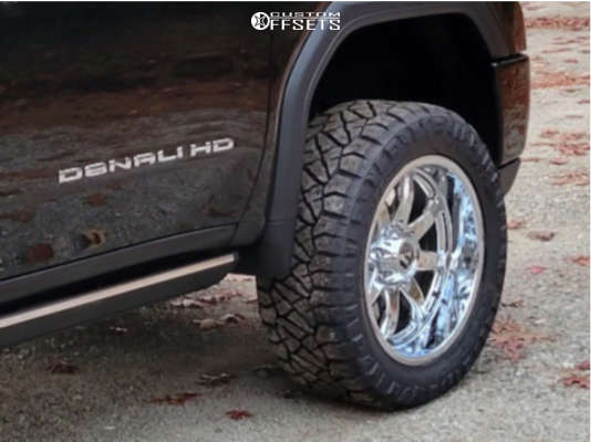 2021 GMC Sierra 2500 HD with 22x10 -18 Fuel Hammer and 33/12.5R22 Nitto ...