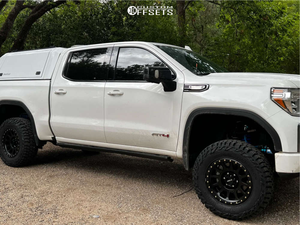 2021 GMC Sierra 1500 with 18x9 -12 Method Mr305 and 275/70R18 Mickey ...