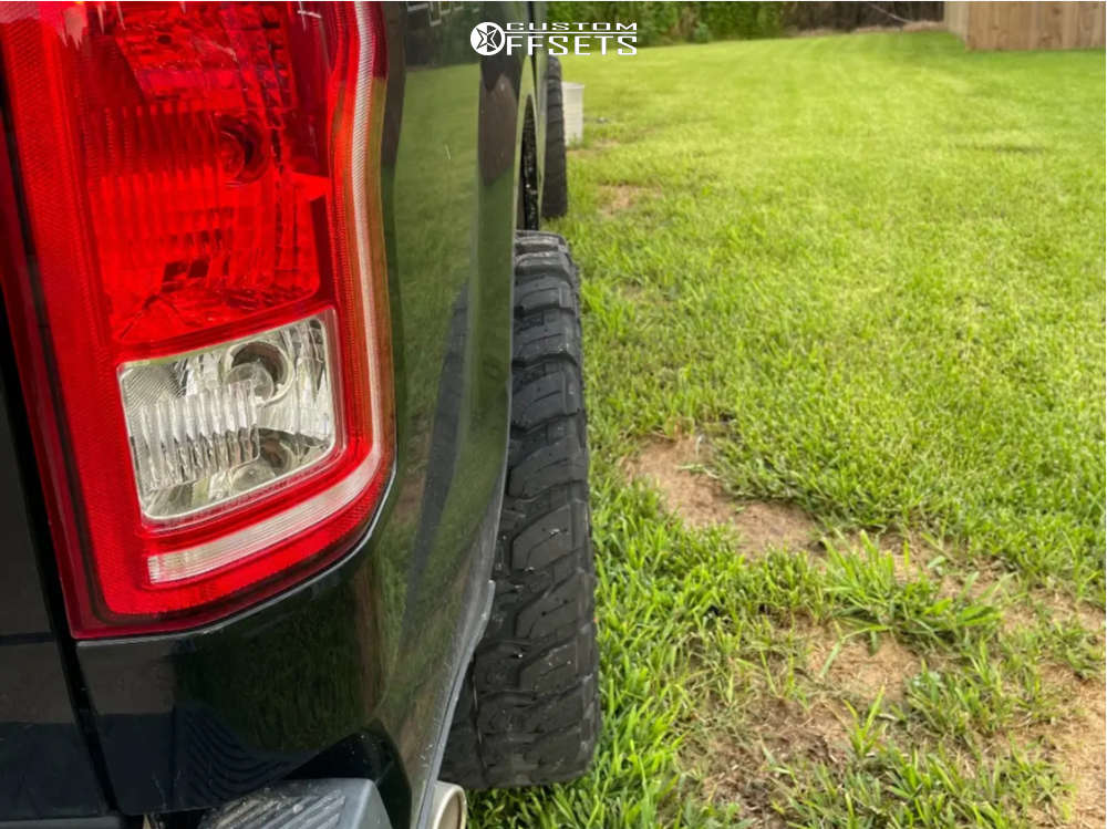 2016 Ford F-150 with 20x10 -12 XD Xd778 and 33/12.5R20 Versatyre Mt and ...