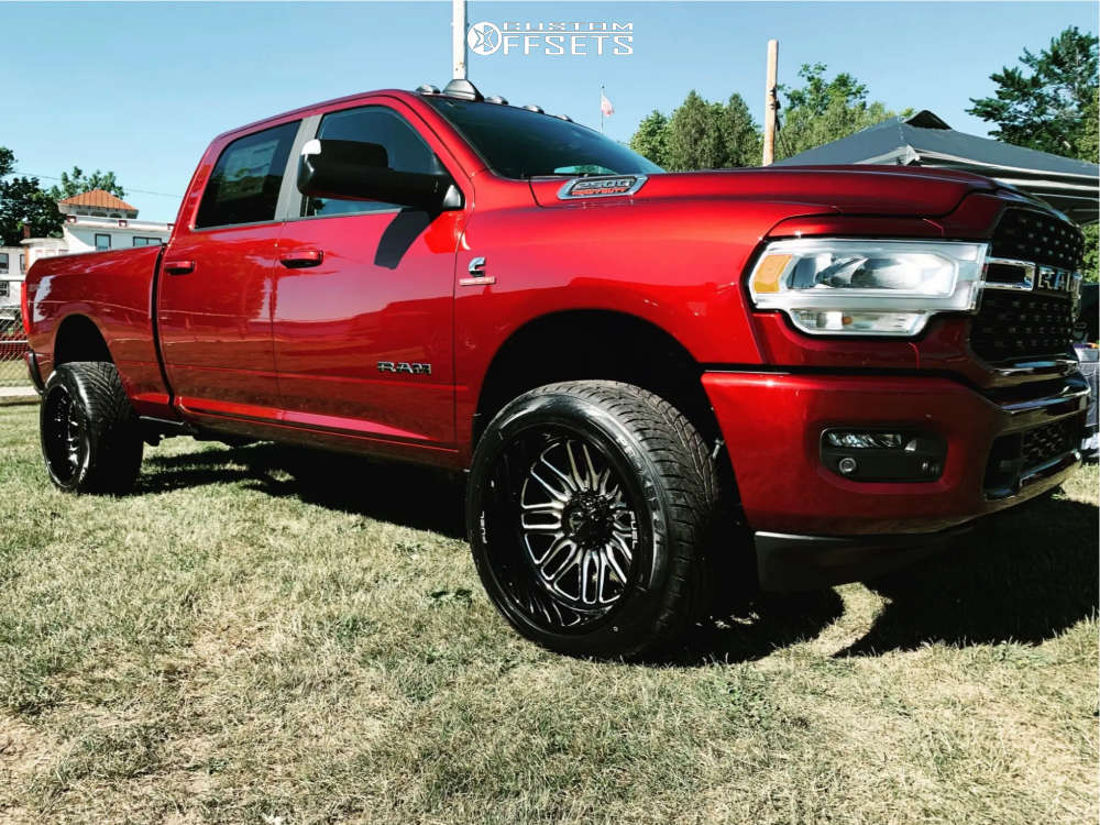 2022 Ram 2500 with 22x12 -43 Fuel Ignite and 305/45R22 Toyo Tires ...
