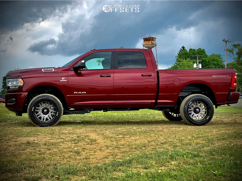 2022 Ram 2500 with 22x12 -43 Fuel Ignite and 305/45R22 Toyo Tires ...