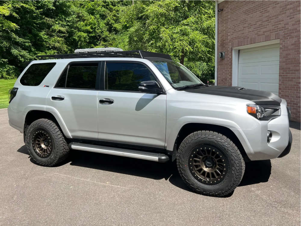 2021 Toyota 4Runner with 17x8.5 -12 RRW Rr6-h and 275/70R17 Falken ...