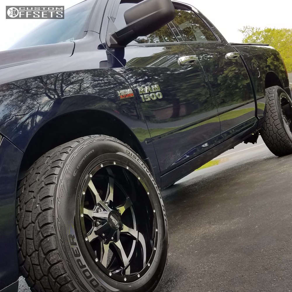 2014 Ram 1500 with 20x10 -24 Moto Metal Mo970 and 275/60R20 Cooper ...