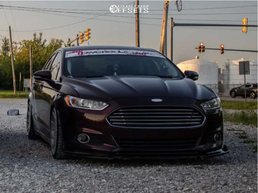 2013 Ford Fusion with 19x8.5 35 MRR Hr3 and 225/35R19 Ohtsu Fp8000 and ...