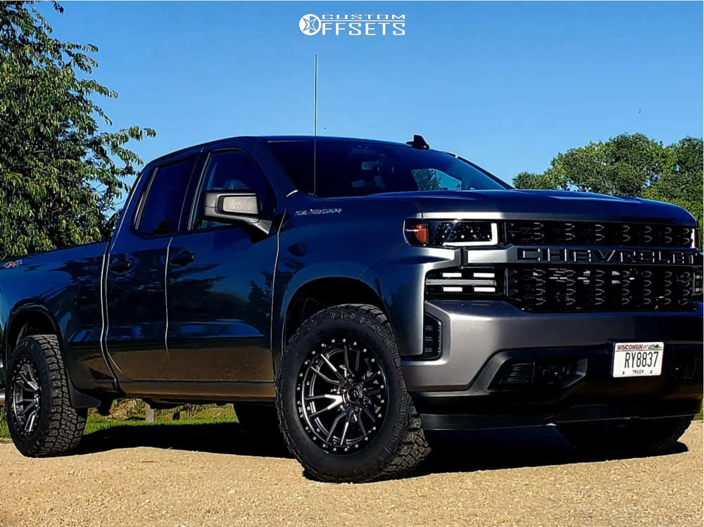 2020 Chevrolet Silverado 1500 with 20x10 -18 Fuel Rebel and 285/60R20 ...
