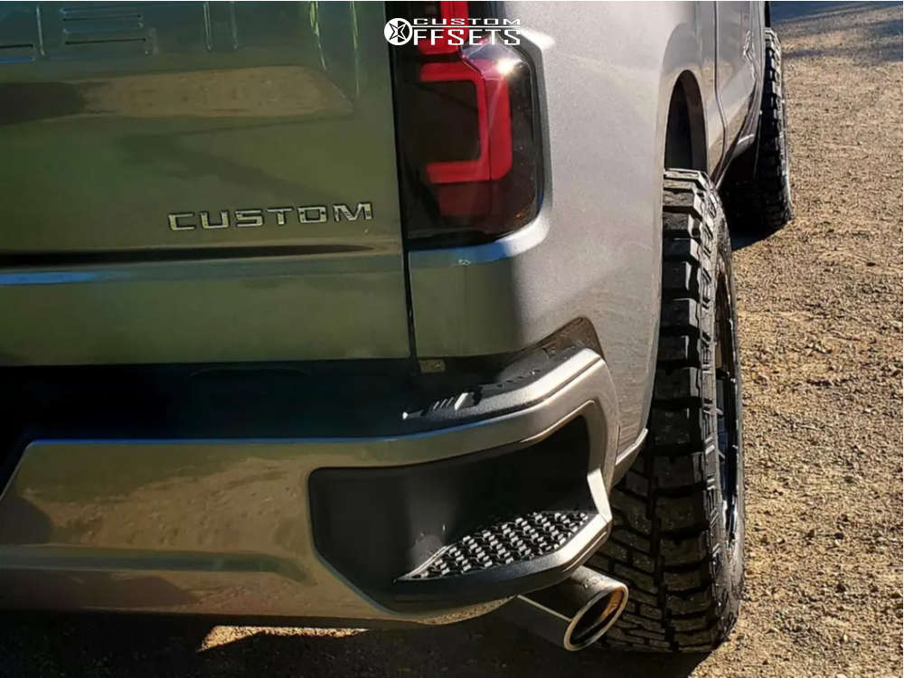 2020 Chevrolet Silverado 1500 with 20x10 -18 Fuel Rebel and 285/60R20 ...