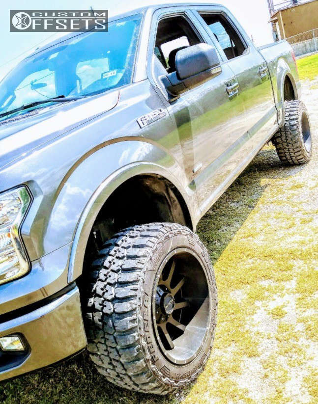 2016 Ford F-150 with 20x12 -44 Raceline Twist and 33/12.5R20 Federal ...