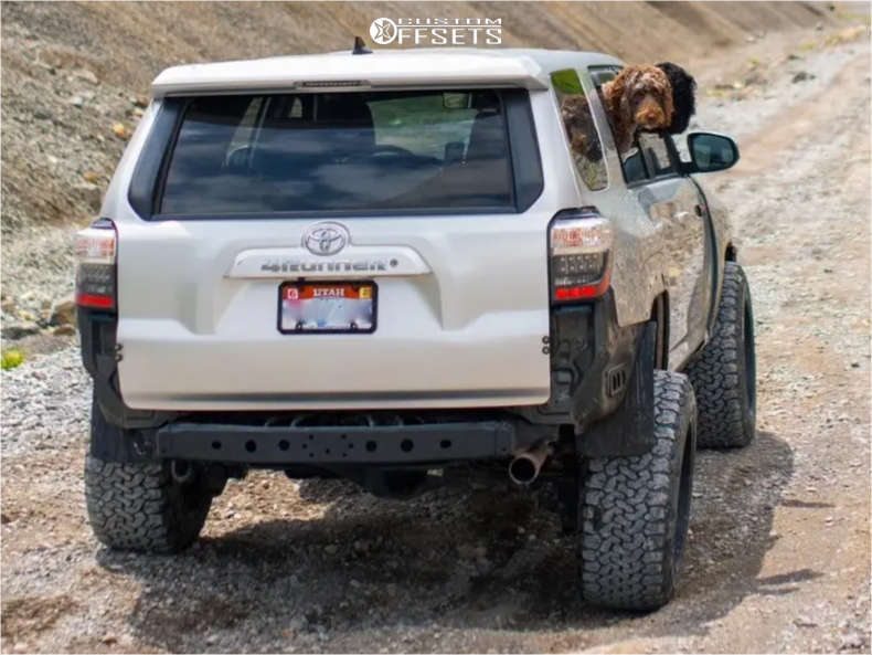 2018 Toyota 4Runner with 20x12 -44 Black Rhino Arsenal and 33/12.5R20 ...