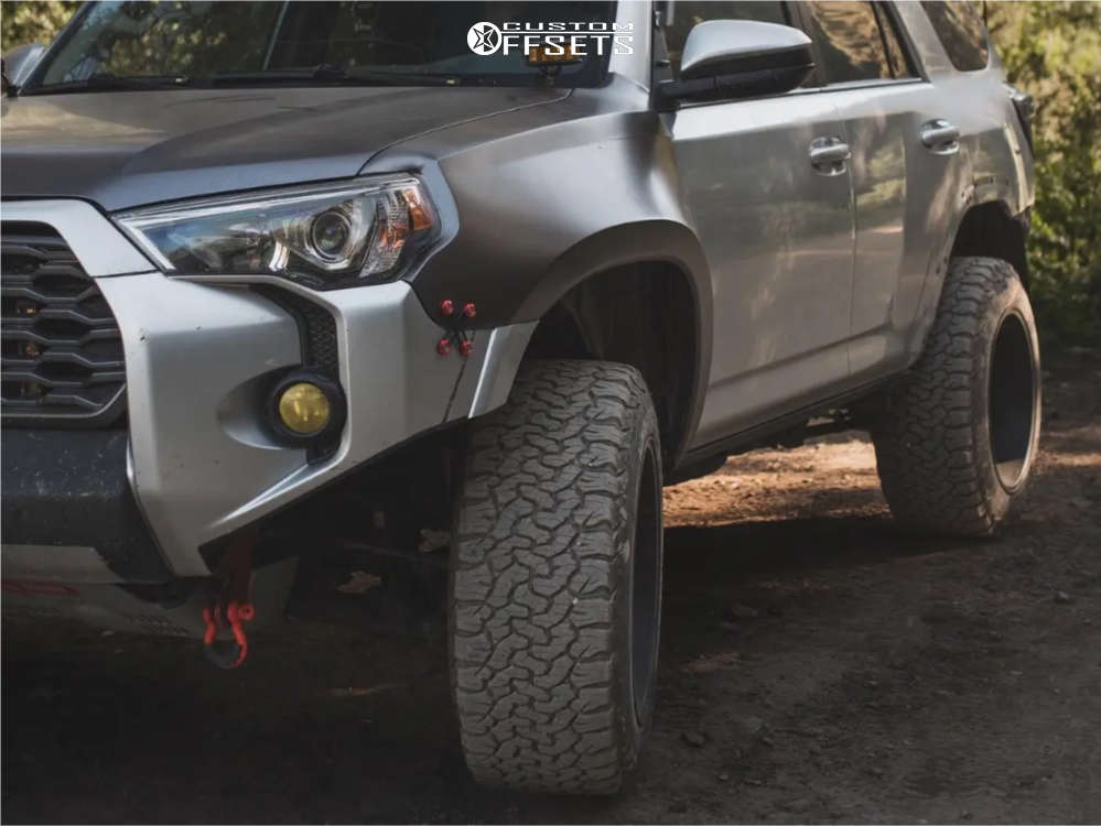 2018 Toyota 4Runner with 20x12 -44 Black Rhino Arsenal and 33/12.5R20 ...
