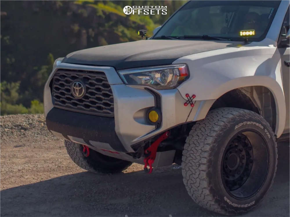 2018 Toyota 4Runner with 20x12 -44 Black Rhino Arsenal and 33/12.5R20 ...