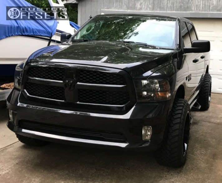 2017 Ram 1500 with 20x12 -44 Moto Metal Mo962 and 33/12.5R20 Atturo ...
