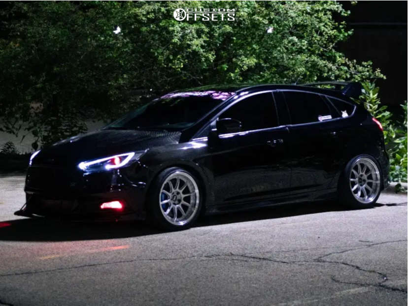 2017 Ford Focus with 18x9.5 35 ESR Cs12 and 245/35R18 Nitto Nt555 G2 ...