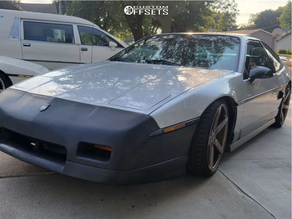 1987 Pontiac Fiero with 18x8 35 JNC Jnc026 and 215/35R18 Michelin Pilot ...