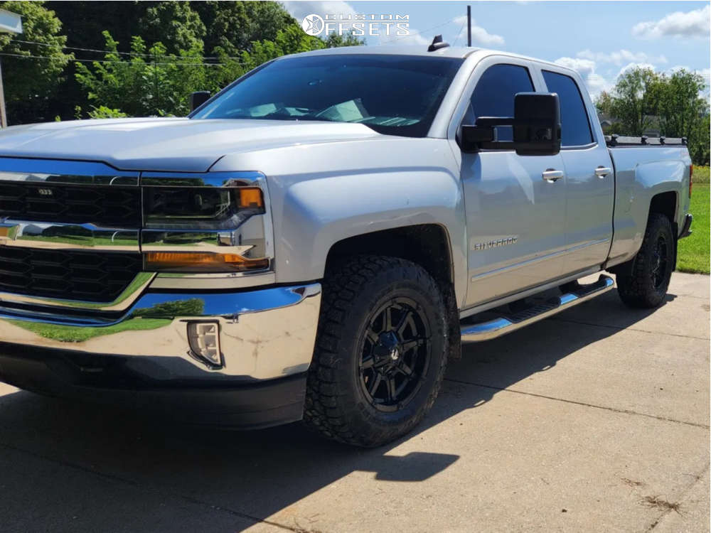 2018 Chevrolet Silverado 1500 with 18x9 19 Fuel Coupler and 285/65R18 ...