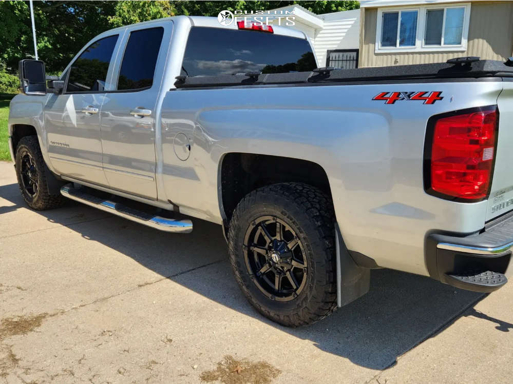 2018 Chevrolet Silverado 1500 with 18x9 19 Fuel Coupler and 285/65R18 ...