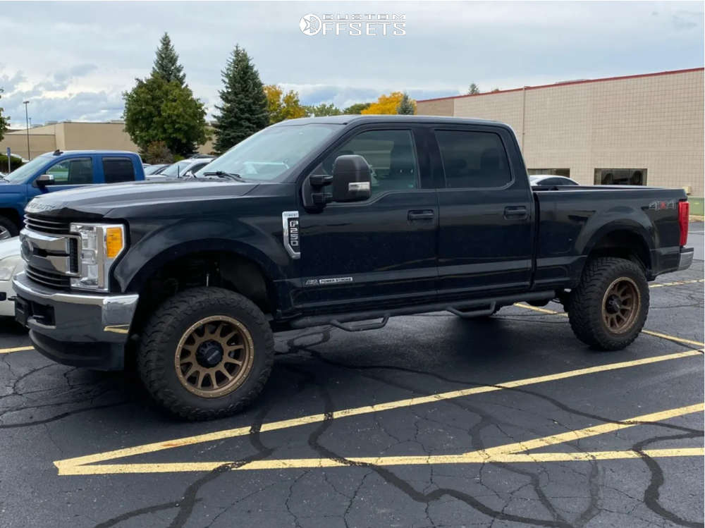 2017 Ford F-250 Super Duty with 20x12 -52 Method NV and 35/12.5R20 ...