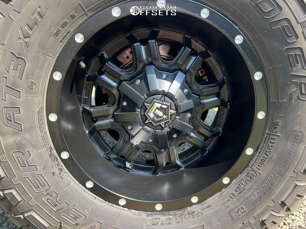 2005 Ford F-150 with 17x9 -12 TIS 535B and 315/70R17 Cooper Discoverer ...