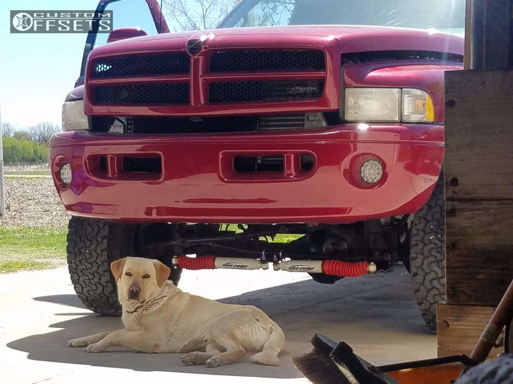 1996 Dodge Ram 2500 with 16.5x12 -76 Weld Racing Roadhawk and 33/12 ...