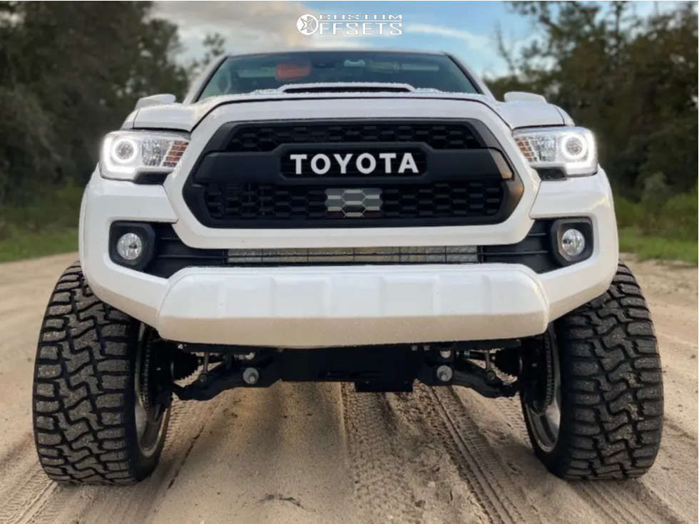 2019 Toyota Tacoma with 24x12 -44 KG1 Forged Bender and 33/12.5R24 ...