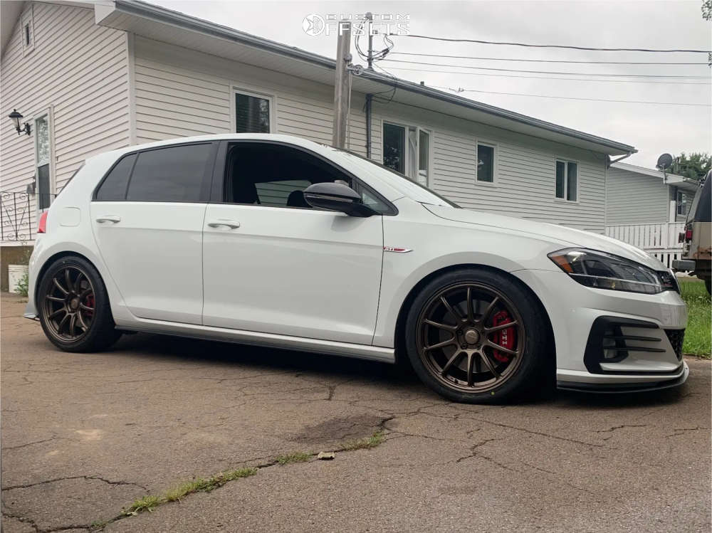 2018 Volkswagen GTI with 18x8.5 45 Superspeed Rf03rr and 255/35R18 ...