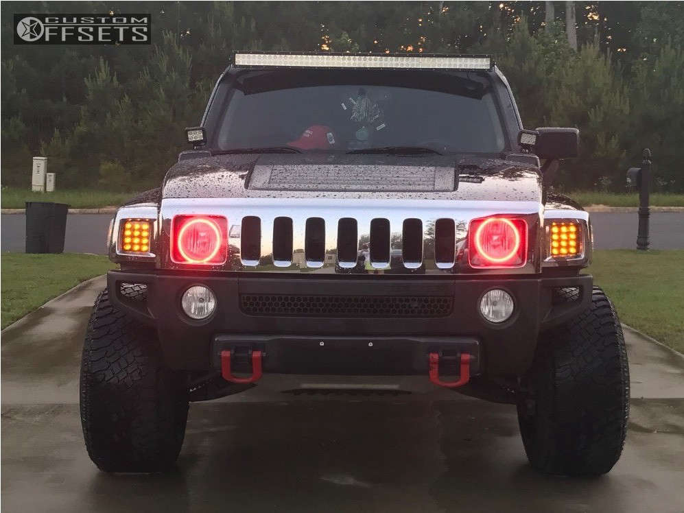 2007 Hummer H3 with 20x14 -76 Fuel Hostage and 33/12.5R20 Atturo Trail ...