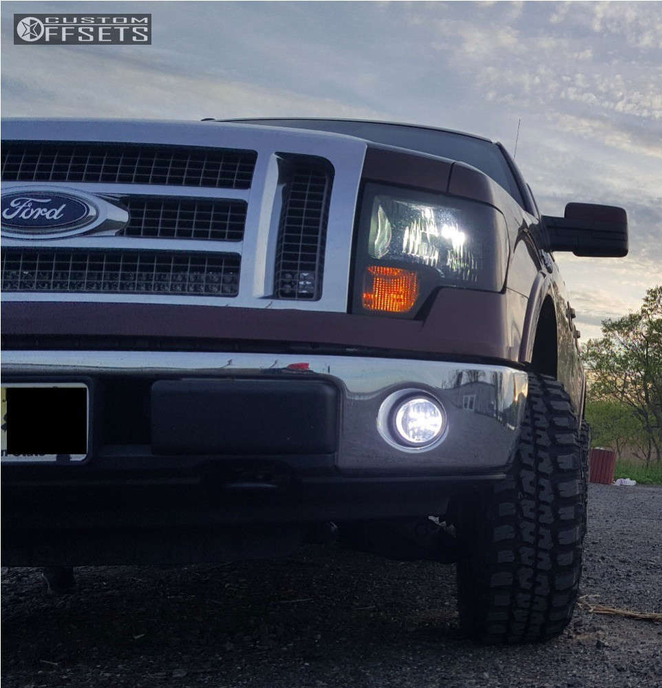 2010 Ford F-150 with 18x9 0 Pro Comp Series 31 and 275/65R18 Federal ...