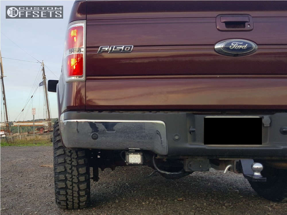 2010 Ford F-150 with 18x9 0 Pro Comp Series 31 and 275/65R18 Federal ...