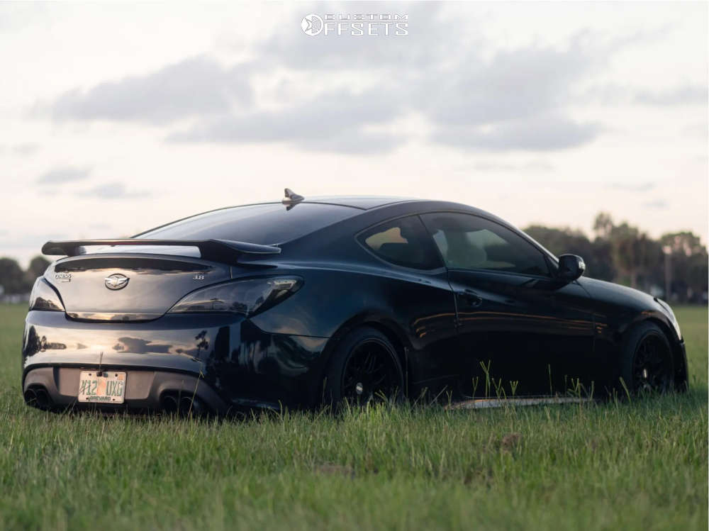 2015 Hyundai Genesis Coupe with 18x9.5 22 ESR Cr1 and 235/40R18 ...