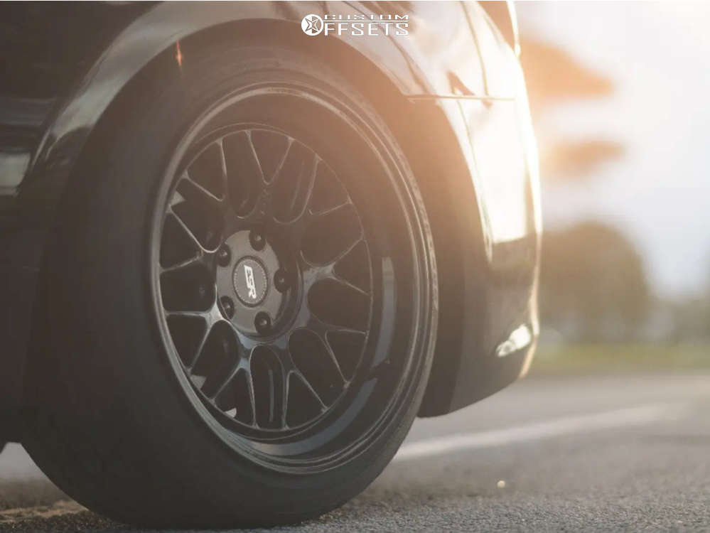 2015 Hyundai Genesis Coupe with 18x9.5 22 ESR Cr1 and 235/40R18 ...