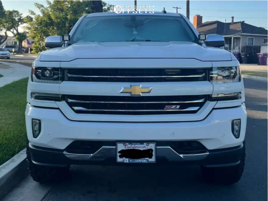 2018 Chevrolet Silverado 1500 with 18x9 1 Fuel Rebel and 35/12.5R18 ...