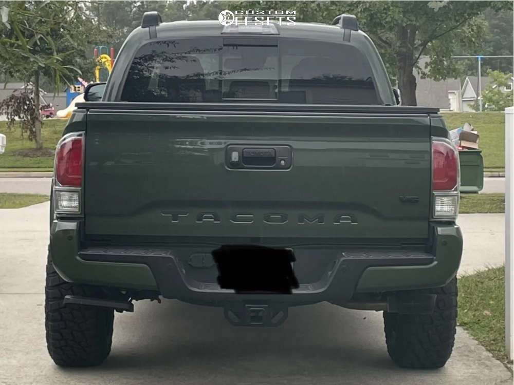 2021 Toyota Tacoma with 17x9 -12 Fuel Vector and 265/70R17 Landspider ...