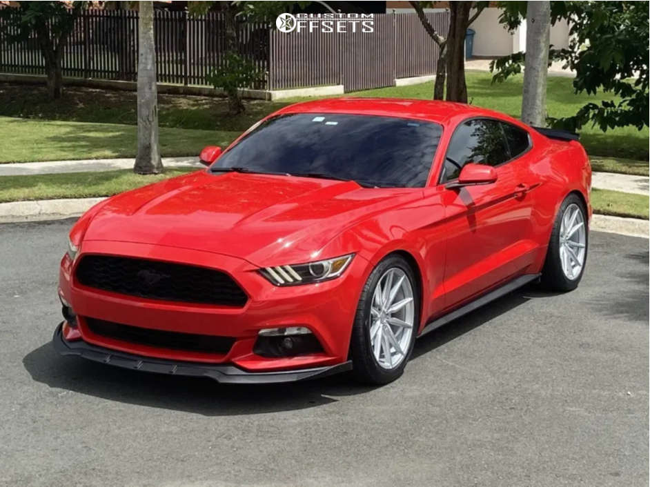 2015 Ford Mustang with 19x9.5 38 INOVIT Frixion 5 and 275/40R19 Delinte ...
