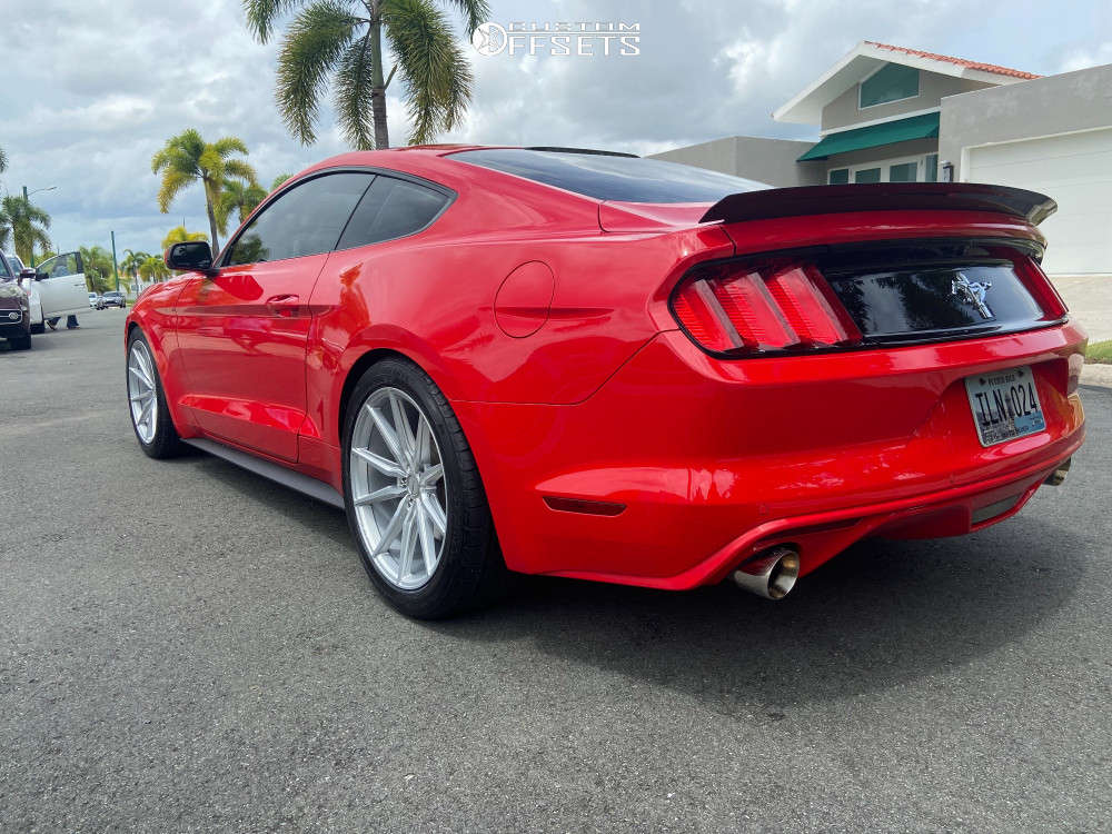 2015 Ford Mustang with 19x9.5 38 INOVIT Frixion 5 and 275/40R19 Delinte ...