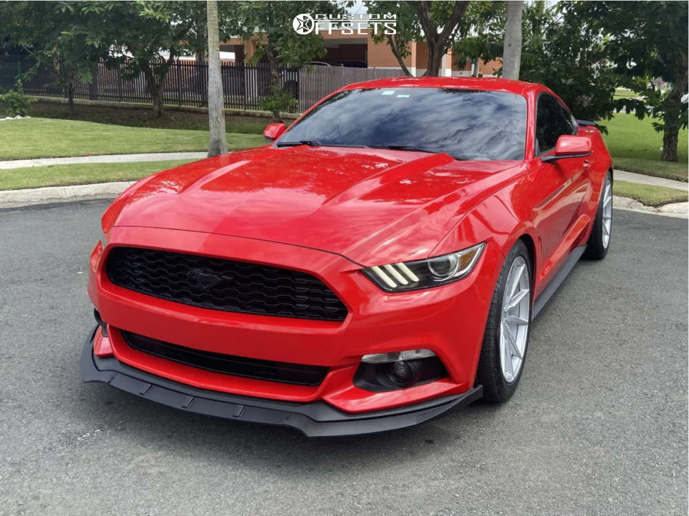 2015 Ford Mustang with 19x9.5 38 INOVIT Frixion 5 and 275/40R19 Delinte ...