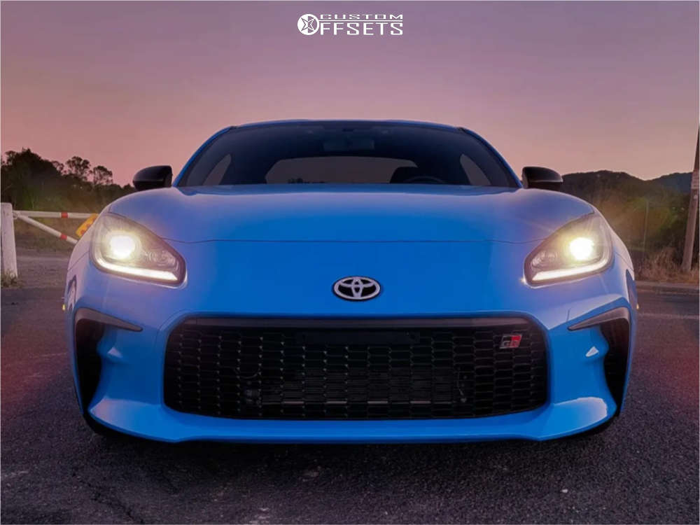 2022 Toyota GR86 with 18x8 45 Enkei Ts-7 and 225/40R18 Toyo Tires ...
