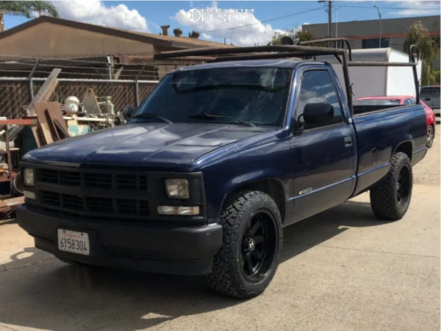 1994 Chevrolet C1500 with 20x10 -19 Hostile Alpha and 275/55R20 Venom ...