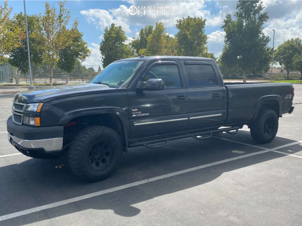 2005 Chevrolet Silverado 2500 HD with 17x9 -6 Pro Comp 69 and 285/70R17 ...