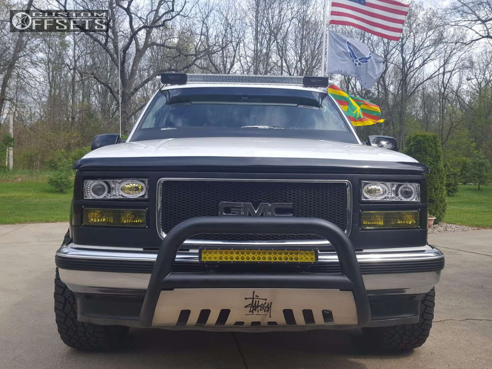 1999 GMC K1500 Suburban with 20x8.5 18 Motto Mt100 and 285/50R20 Cooper ...