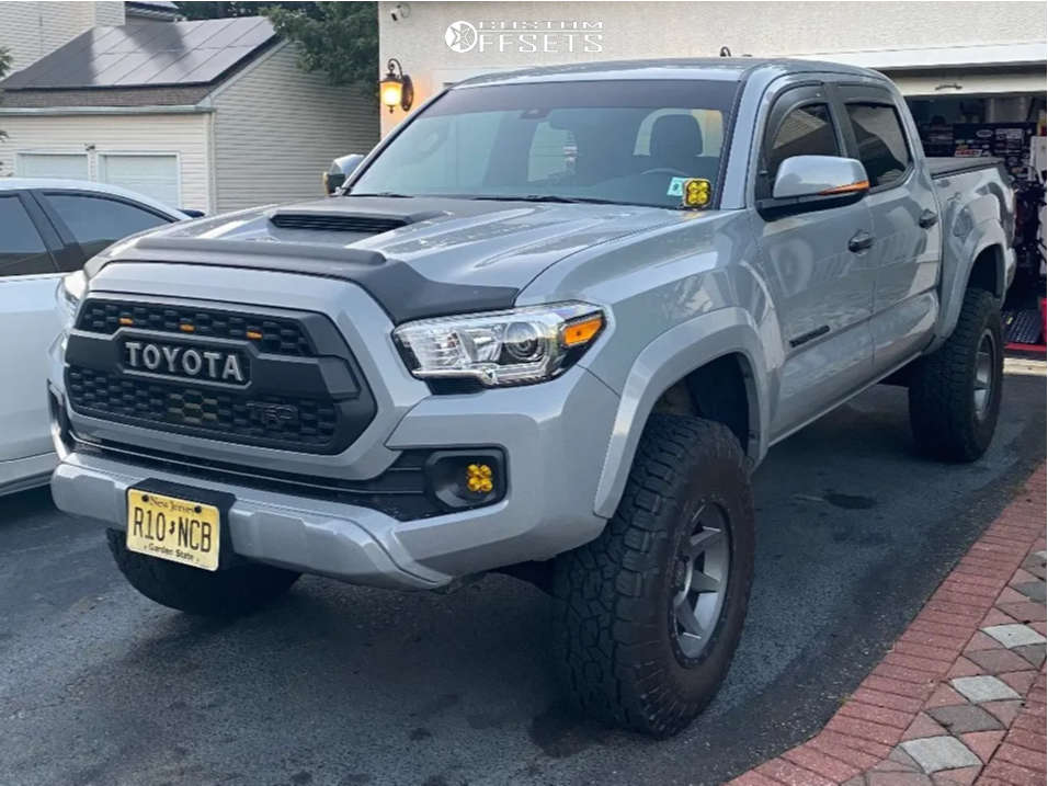 2020 Toyota Tacoma with 17x8.5 0 Icon Alloys Rebound and 285/75R17 Toyo ...