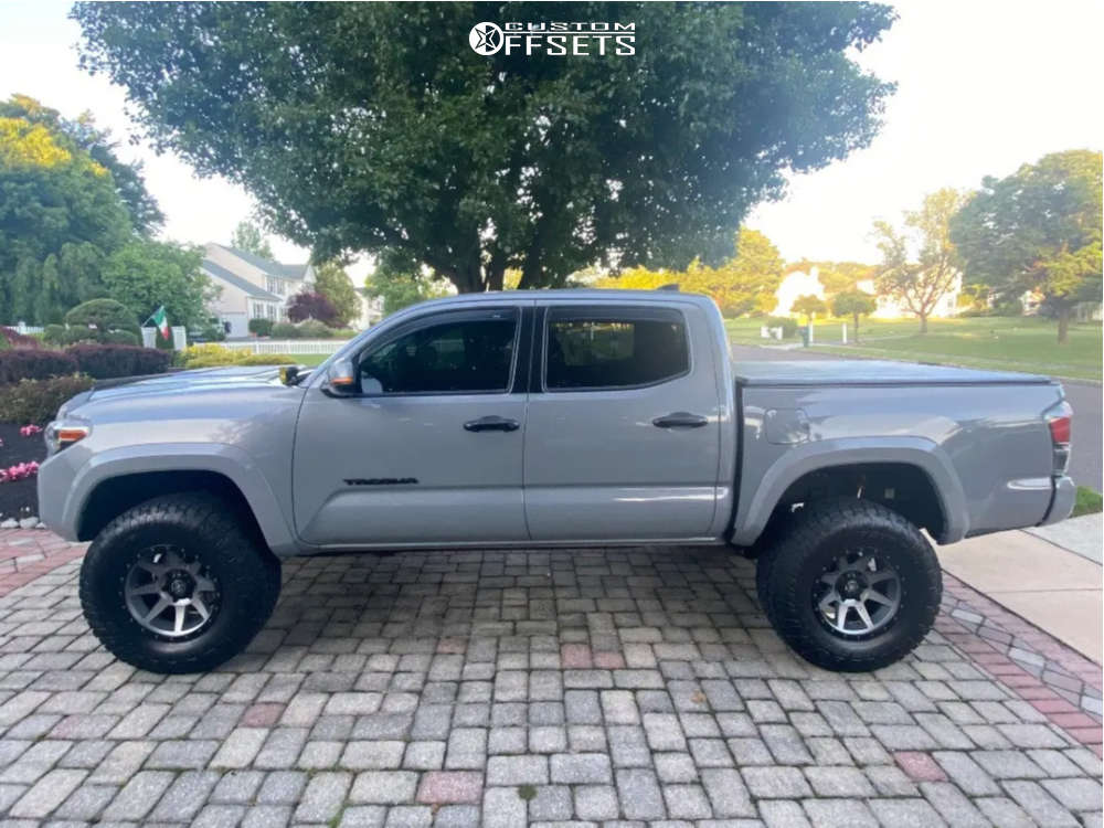 2020 Toyota Tacoma with 17x8.5 0 Icon Alloys Rebound and 285/75R17 Toyo ...