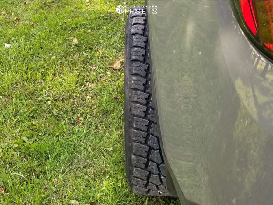 2022 Hyundai Santa Cruz with 20x10 -18 Fuel Militia and 265/50R20 Nitto ...