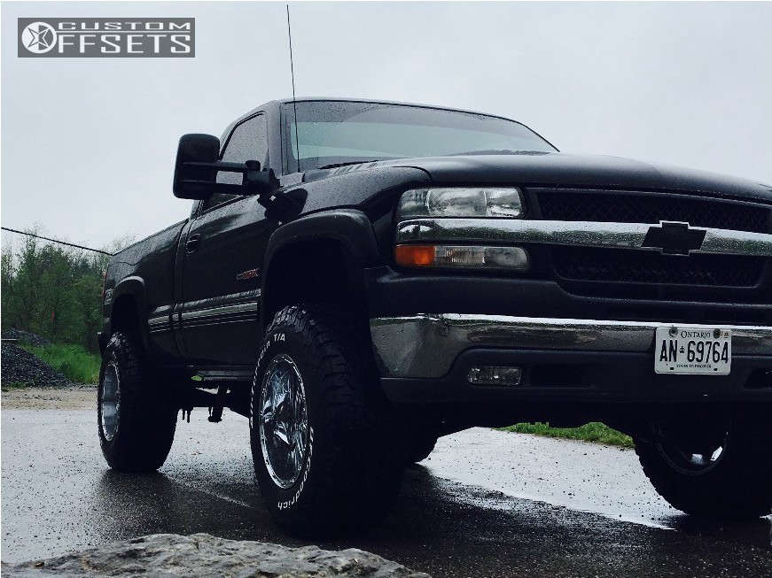 2000 Chevrolet Silverado 2500 with 18x12 -44 Fuel Hostage and 325/65R18 ...
