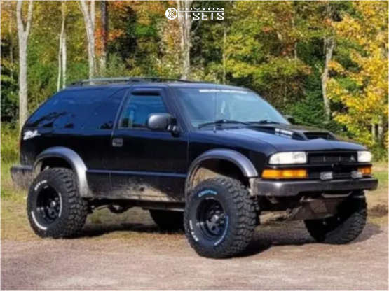 2005 Chevrolet Blazer with 15x8 -19 Vision Soft 8 and 32/11.5R15 Cooper ...