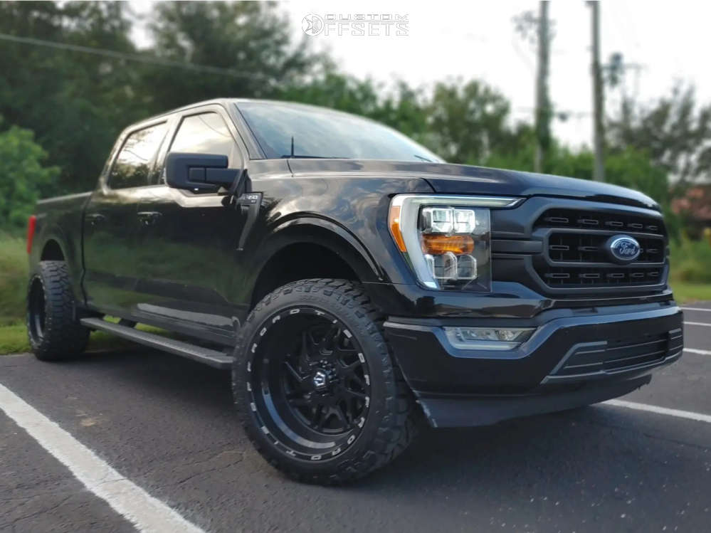 2021 Ford F-150 with 22x12 -44 TIS 552B and 33/12.5R22 Nitto Ridge ...