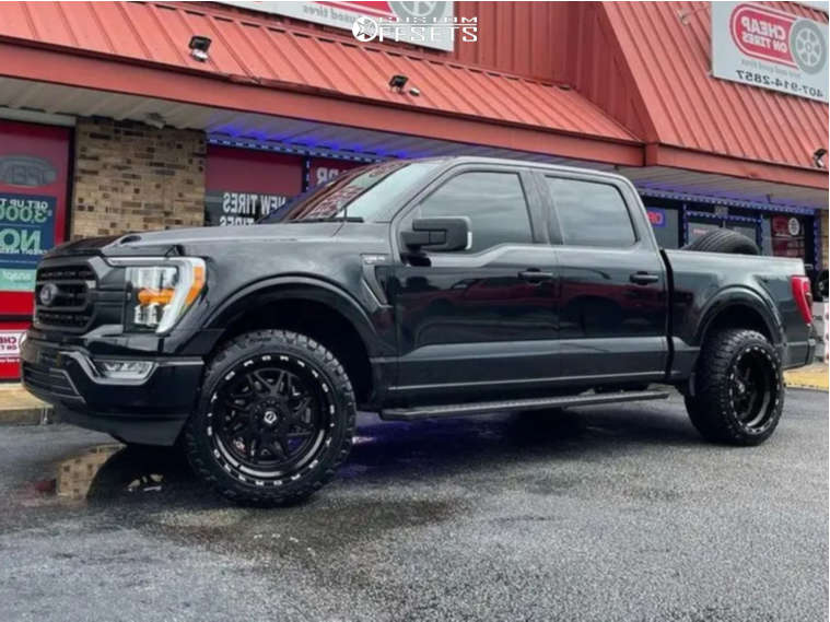 2021 Ford F-150 with 22x12 -44 TIS 552B and 33/12.5R22 Nitto Ridge ...