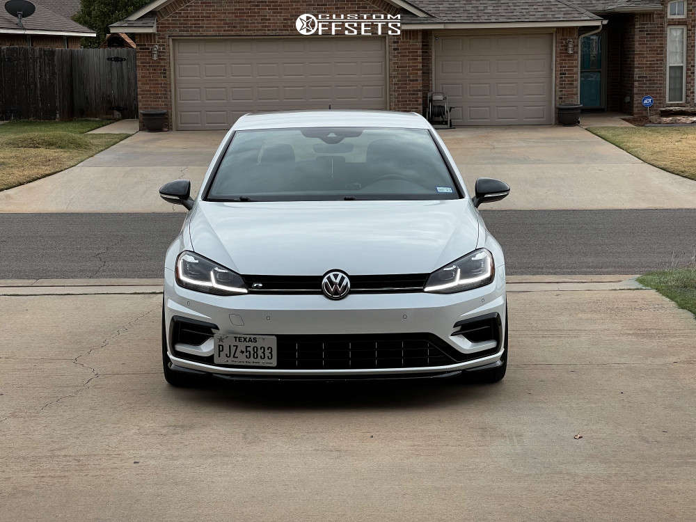 2019 Volkswagen Golf R with 18x8.5 45 Neuspeed RSe12 and 245/40R18 ...