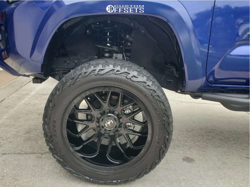 2022 Toyota Tacoma with 20x12 -44 Motiv Offroad Magnus and 33/13.5R20 ...